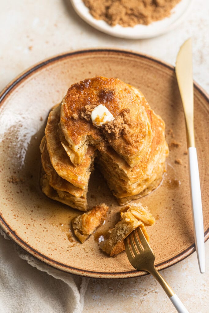 Fluffy Brown Sugar Pancakes Recipe (Quick and Easy!) - Home Cooking ...