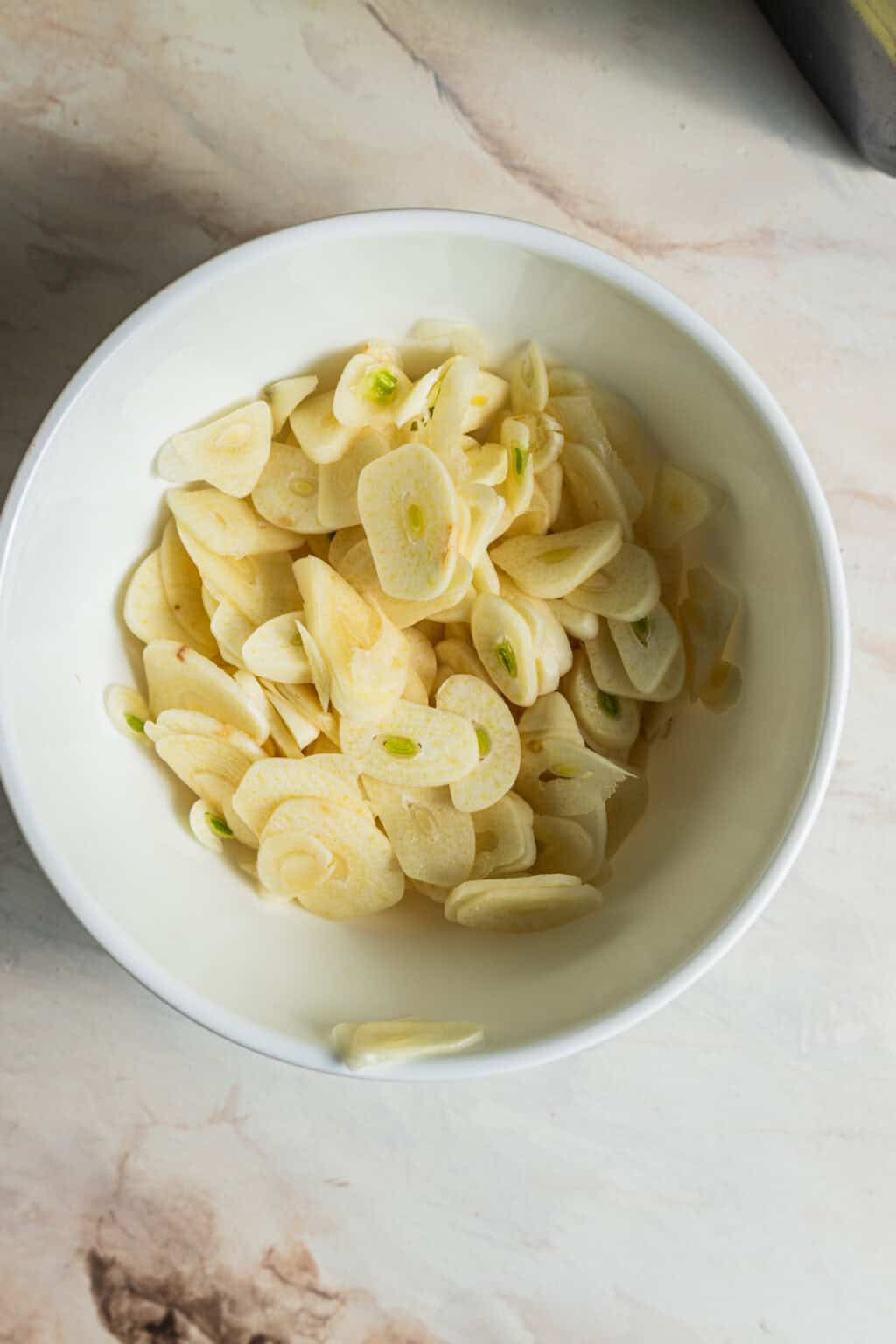 How to Make Garlic Chips (Easy Microwave Recipe!) - Home Cooking Collective